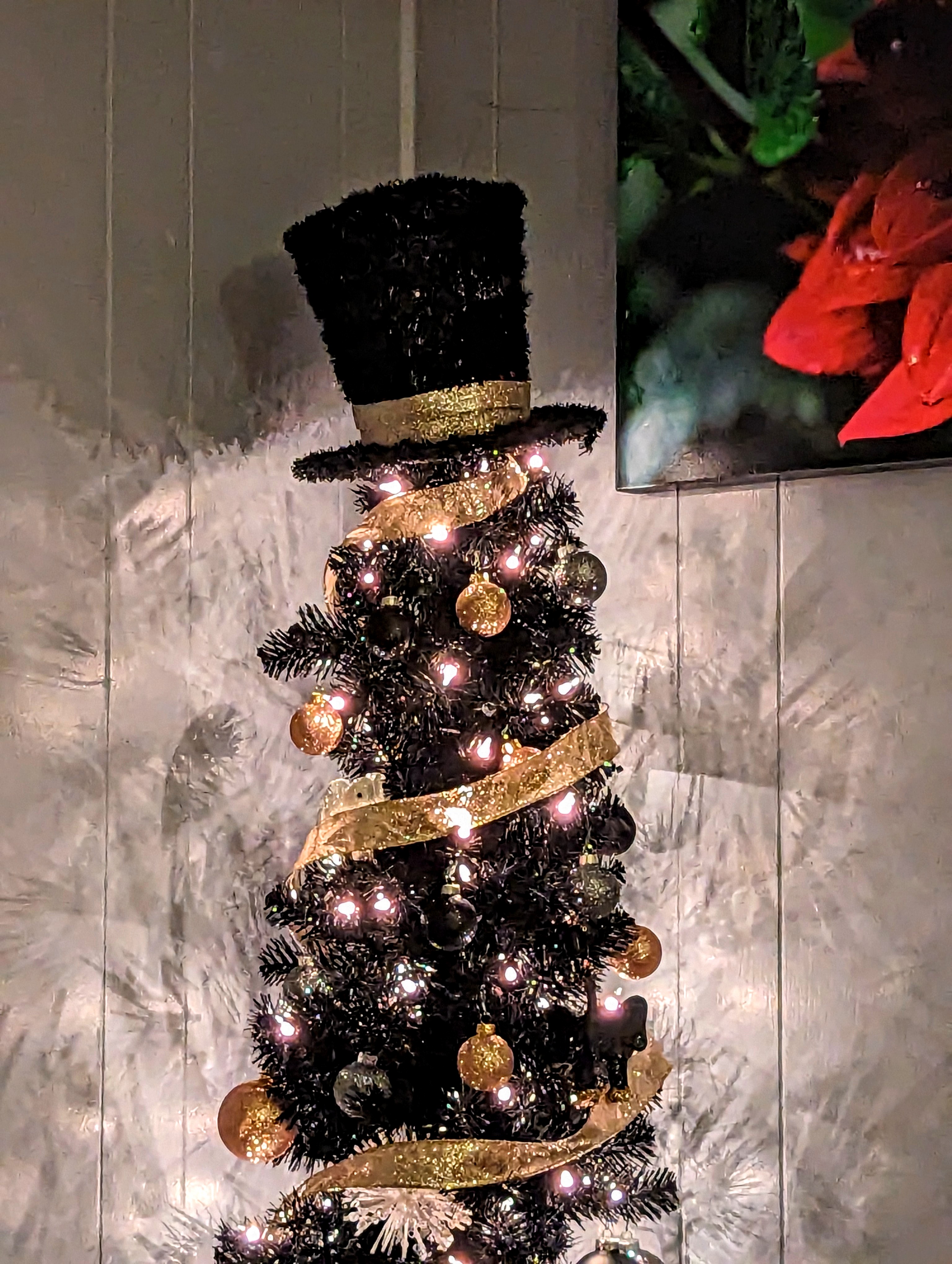 Tom Hardy Tree – Muttering Retreats